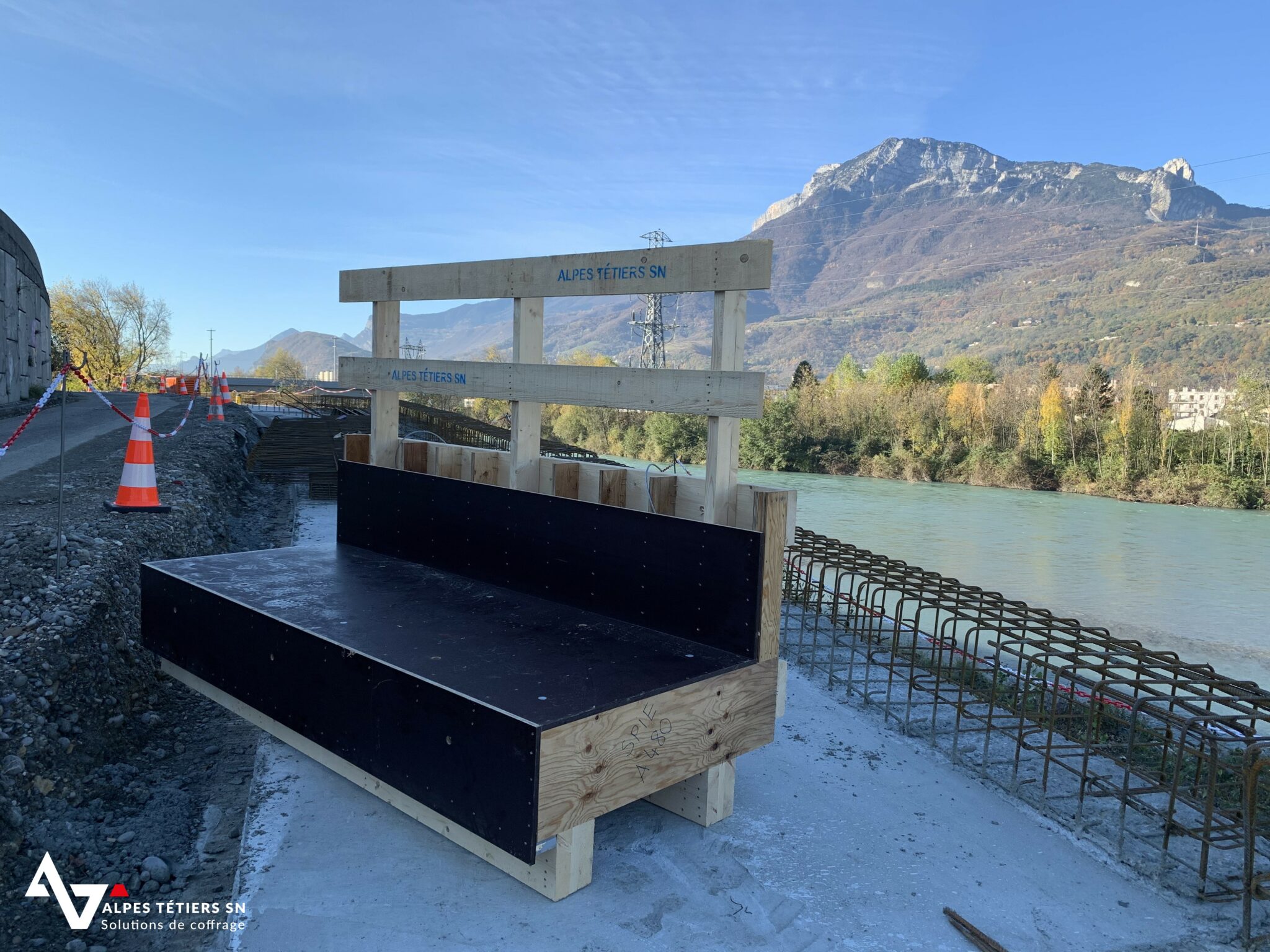 Bank formwork – ALPES TETIERS SN